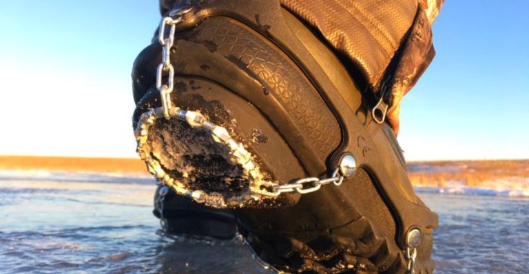 5 Best Traction Devices for Icy Trails (Winter 2025) – LOFNT Blog